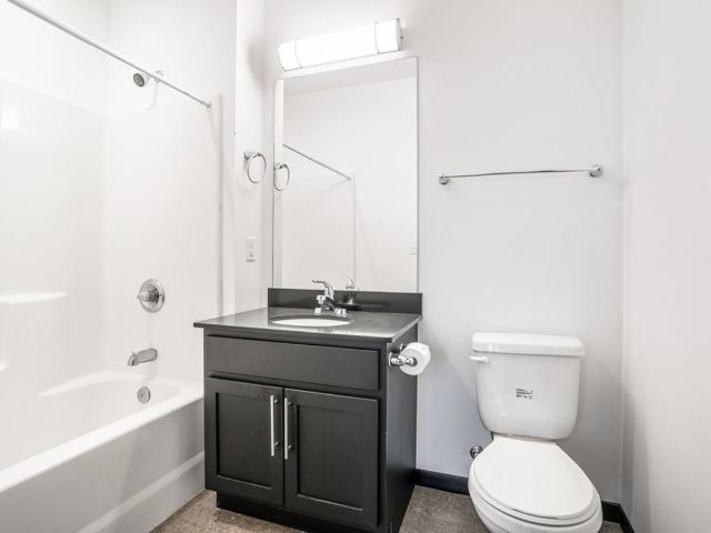 Park Avenue Lofts The Temple Studio Apartment for Rent at 325 E Park Ave, Waterloo, IA 50703 Franklin Gateway