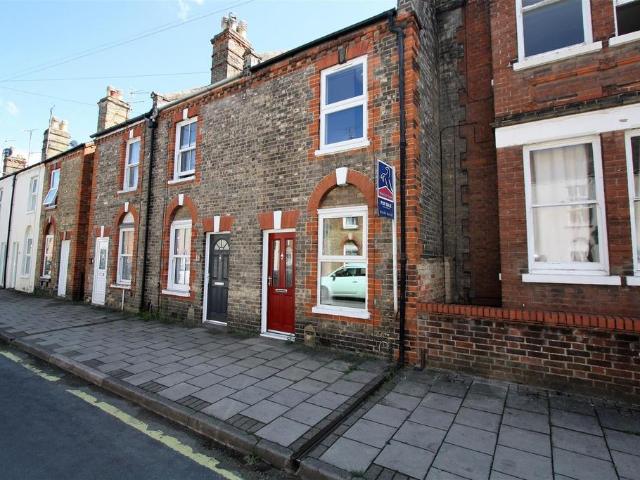 Park Avenue, Newmarket CB8 2 bed terraced house to rent £1,215 pcm £280 pw