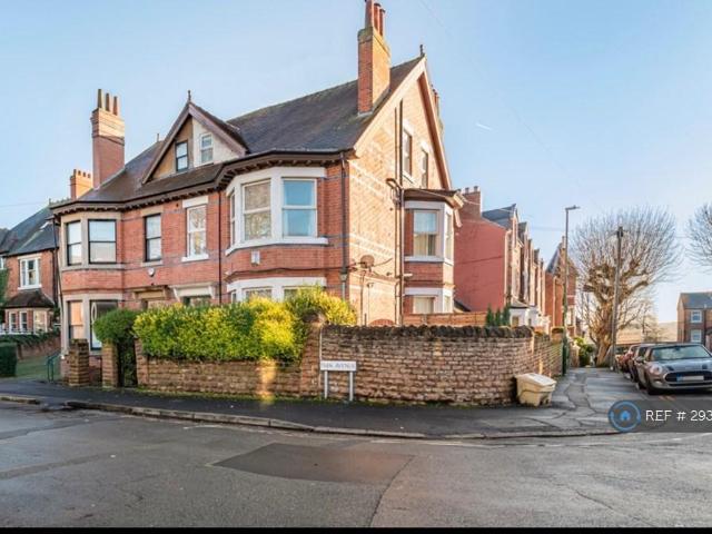 Park Avenue, Nottingham, NG3 3 bed semi detached house to rent £1,895 pcm £437 pw