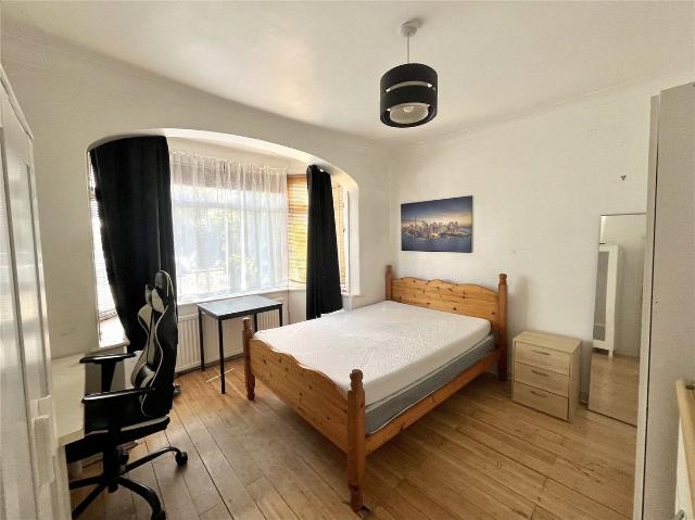 Park Avenue, Park Royal NW10, 1 bed flat to rent, £800 pcm | PrimeLocation