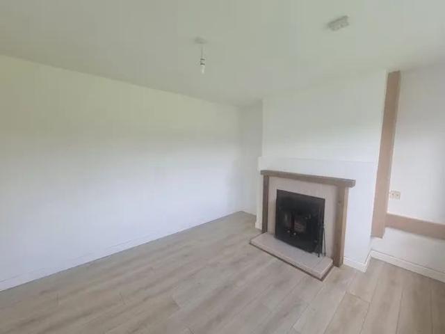 Park Avenue, Rhydaman, SA18