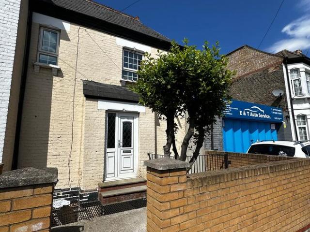Park Avenue Road, London N17, 2 bed end terrace house to rent, £1,850 pcm | PrimeLocation