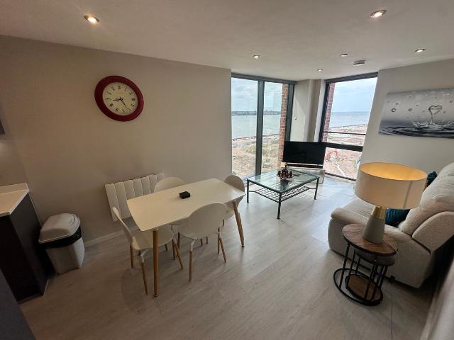 Park Central, Liverpool L3, 2 bed flat to rent, £1,200 pcm | PrimeLocation