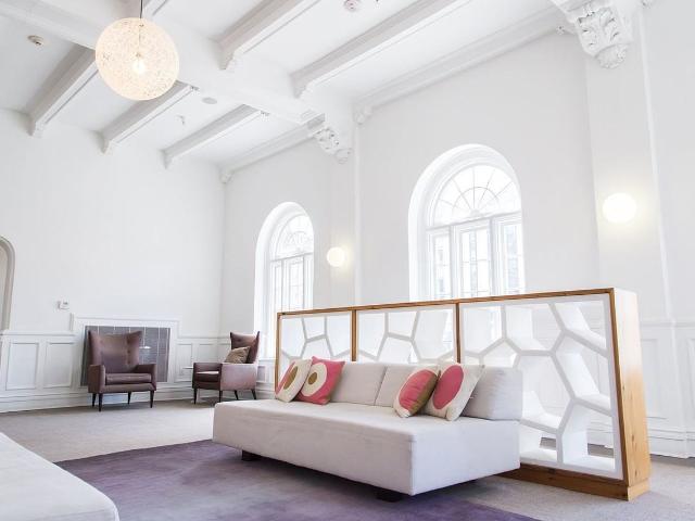 Park Central Studio Apartment for Rent at 300 E Armour Blvd, Kansas City, MO 64111 Broadway Gillham