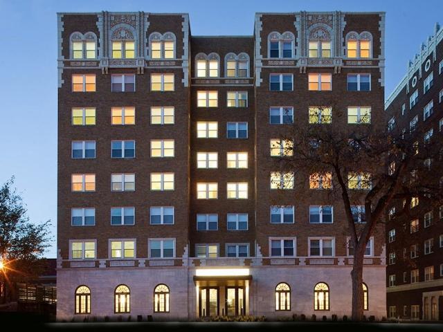 Park Central Studio Apartment for Rent at 300 E Armour Blvd, Kansas City, MO 64111 Broadway Gillham