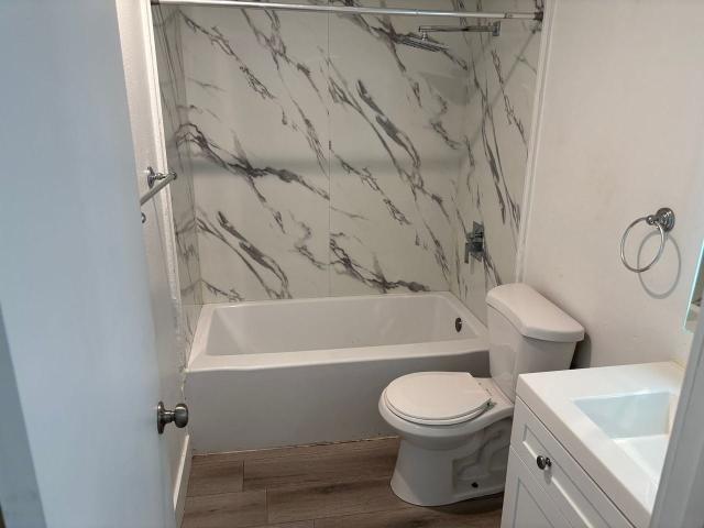 Park City Walk Apartments 2 Bedroom Apartment for Rent at 1114 W Santa Ana Blvd, Santa Ana, CA 92703 Flower Park