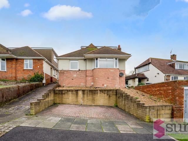 Park Close, Brighton 4 bed detached house to rent £2,550 pcm £588 pw