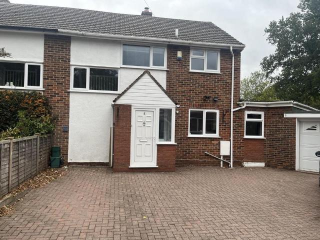 Park Close, Claverdon, Warwickshire 4 bed house to rent £1,725 pcm £398 pw