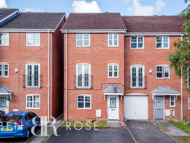 Park Close, Ribbleton PR2, 4 bed end terrace house to rent, £1,250 pcm | PrimeLocation