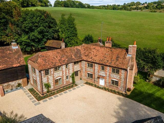 Park Corner, Henley on Thames RG9 4 bed detached house to rent £6,950 pcm £1,604 pw