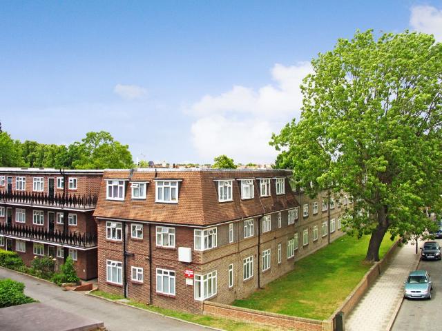 Park Court, Pp504, West Dulwich SE21, 2 bed flat to rent, £1,750 pcm | PrimeLocation