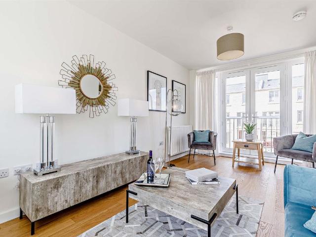 Park Crescent, Matlock Spa, Matlock DE4, 4 bed town house to rent, £1,950 pcm | PrimeLocation