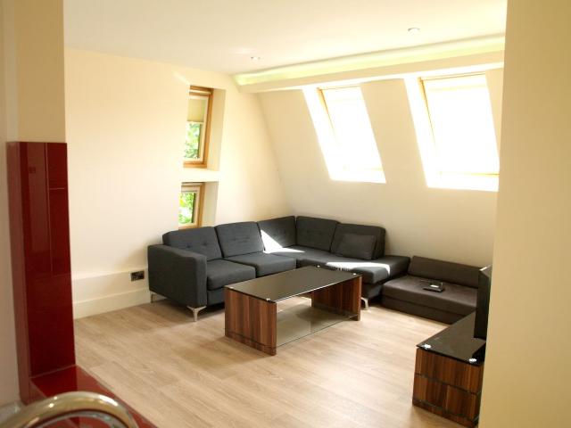 Park Crescent, Rusholme M14, 3 bed flat to rent, £1,950 pcm | PrimeLocation