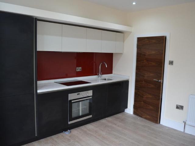 Park Crescent, Rusholme 2 bed apartment to rent £1,295 pcm £299 pw