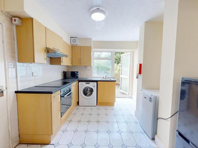 Park Crescent Road 4 bed terraced house to rent £2,695 pcm £622 pw