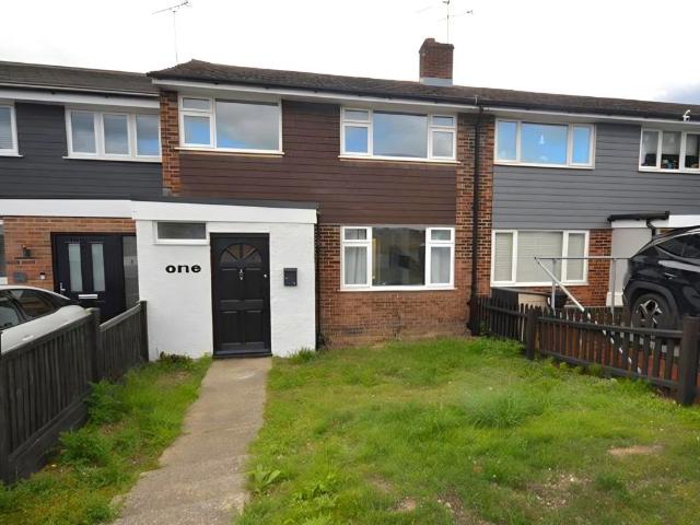 Park Drive, Braintree CM7, 3 bed terraced house to rent, £1,500 pcm | PrimeLocation