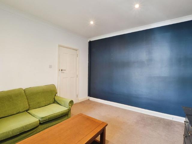 Park Drive, London, W3 8NA