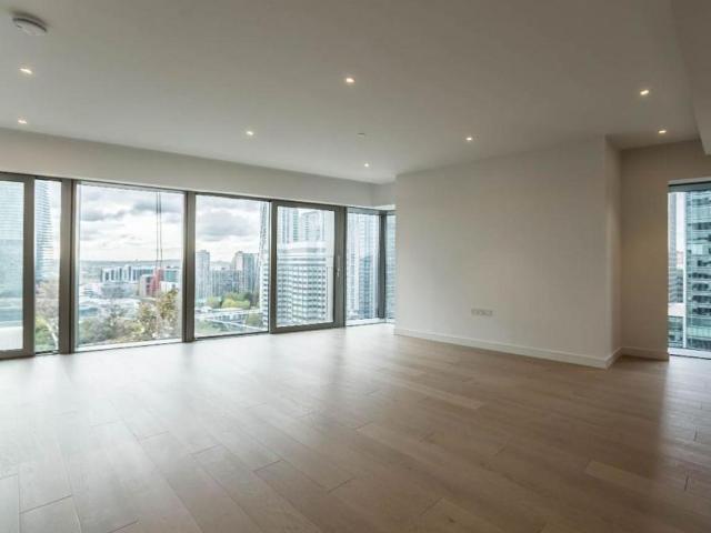 Park Drive, London, E14 2 bed apartment to rent £4,950 pcm £1,142 pw