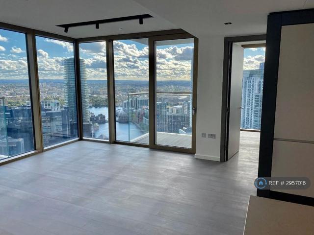 Park Drive, London, E14 2 bed flat to rent £4,500 pcm £1,038 pw