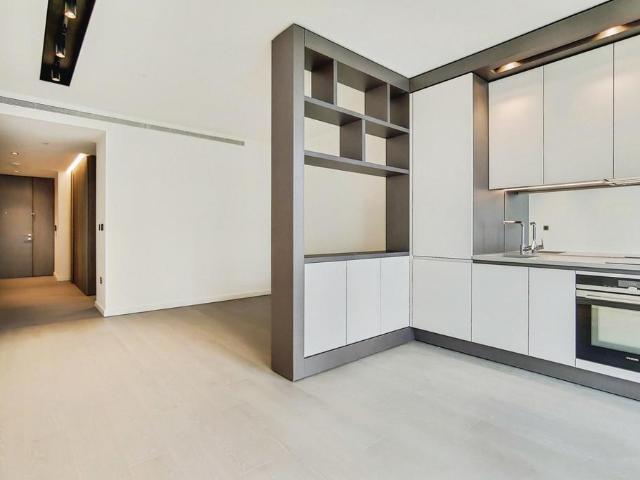 Park Drive, London, E14 Studio to rent £2,790 pcm £644 pw