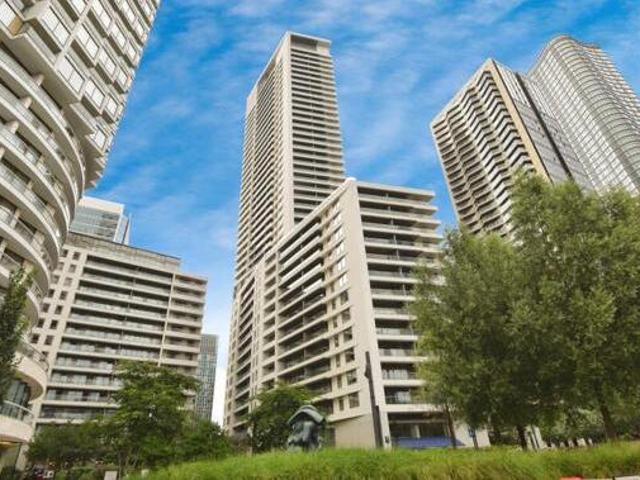 Park Drive, London, Studio Flat For