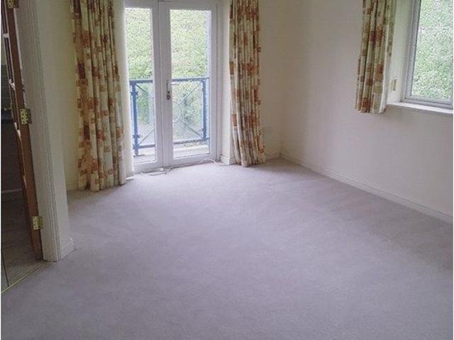 Park Drive, Longfield DA3, 2 bed flat to rent, £1,200 pcm | PrimeLocation