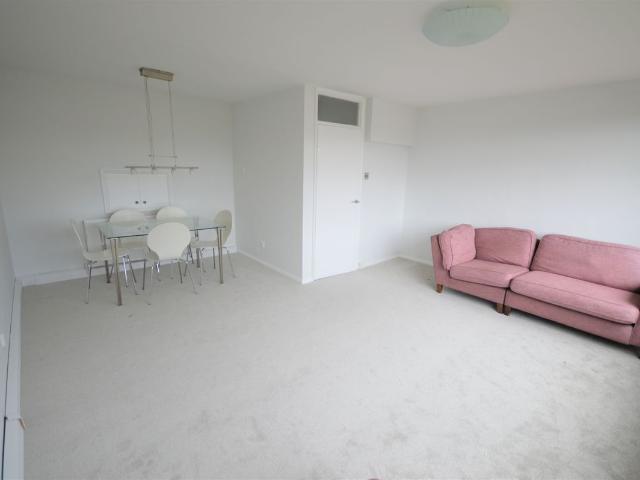 Park Farm Close, East Finchley N2, 2 bed flat to rent, £2,000 pcm | PrimeLocation