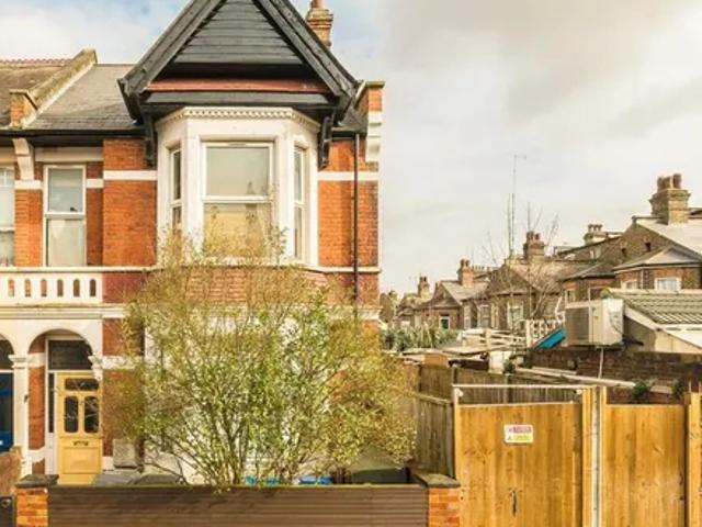 Park Food & Wine, 33 Park Parade, London, NW10 4JE, United Kingdom | 1 bed apartment for rent #167455597 | Rentberry