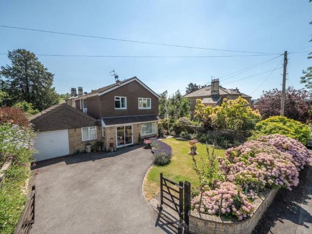 Park Gardens Bath BA1 4 bed detached house to rent £3,500 pcm £808 pw