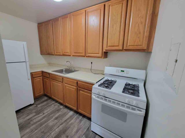 Park Glen Apartments 2 Bedroom Apartment for Rent at 7906 Allard Ct, Glen Burnie, MD 21061 South Gate