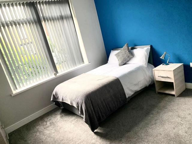 Park Grove, Barnsley, South Yorkshire S70, 6 bed shared accommodation to rent, £412 pcm | PrimeLocation
