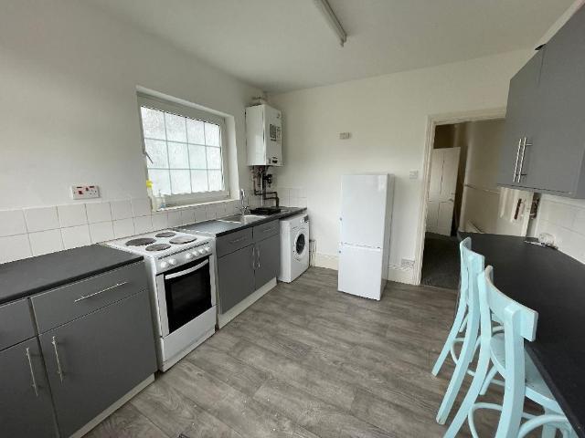 Park Grove, Hull HU5, 3 bed property to rent, £650 pcm | PrimeLocation