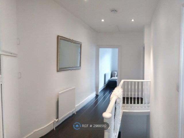 Park Grove Road, London E11, 2 bed shared accommodation to rent, £1,850 pcm | PrimeLocation