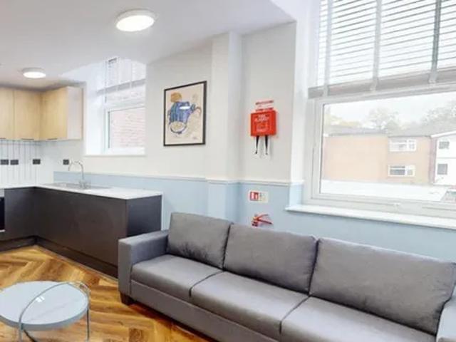 Park Hall, Thurloe Street, Victoria Park, Manchester, M14 5EN, United Kingdom | 5 bed apartment for rent #137837139 | Rentberry