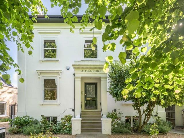 Park Hill, London SW4 6 bed detached house to rent £15,000 pcm £3,462 pw