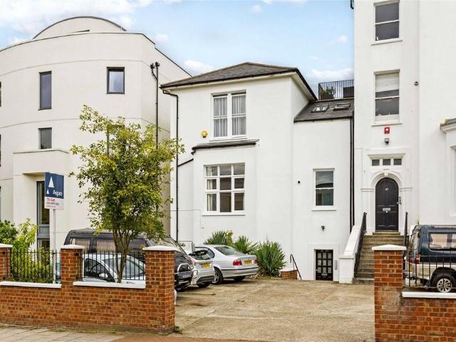 Park Hill, London, SW4 1 bed flat to rent £2,000 pcm £462 pw