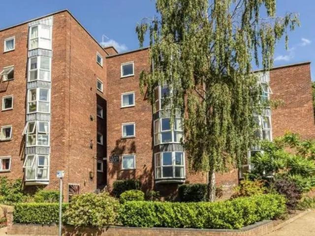 Park Hill Preparatory School and Nursery, 8 Queen's Road, London, KT2 7SH, United Kingdom | 1 bed apartment for rent #140657838 | Rentberry