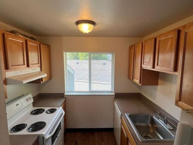 Park Hillsboro 2 Bedroom Apartment for Rent at 760 Se 10th Ave, Hillsboro, OR 97123 Central Hillsboro