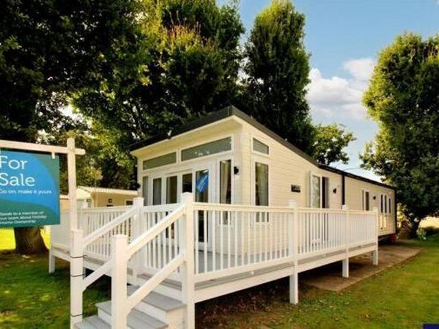 Park Home For Sale In Clacton Road, Weeley