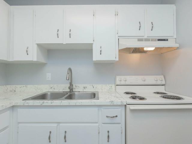 Park House Apartments 2 Bedroom Apartment for Rent at 3980 64th St N, St. Petersburg, FL 33709 Disston Heights