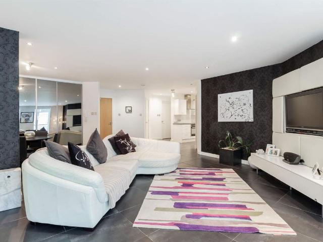 Park House Apartments Park Row, Leeds LS1, 2 bed flat to rent, £1,700 pcm | PrimeLocation