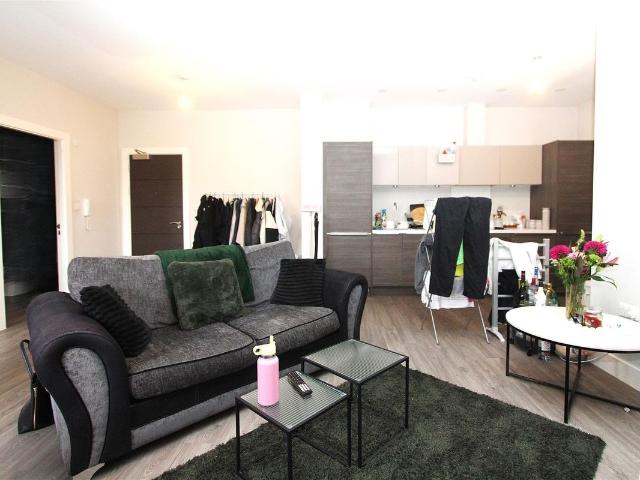Park House Dawsons Square Pudsey, Pudsey LS28, 1 bed flat to rent, £850 pcm | PrimeLocation