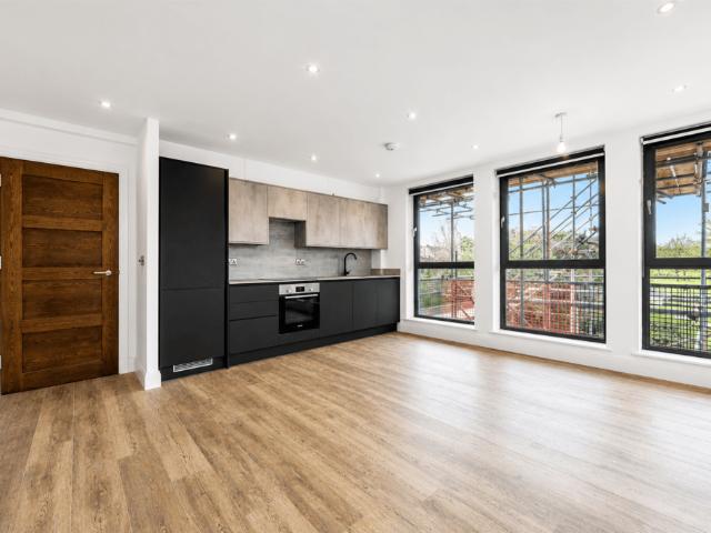 Park House, KT3 1 bed flat to rent £1,700 pcm £392 pw