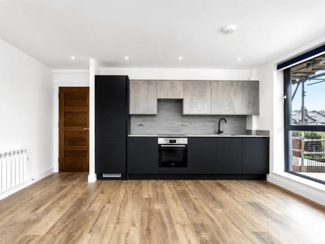 Park House, KT3 1 bed flat to rent £1,750 pcm £404 pw