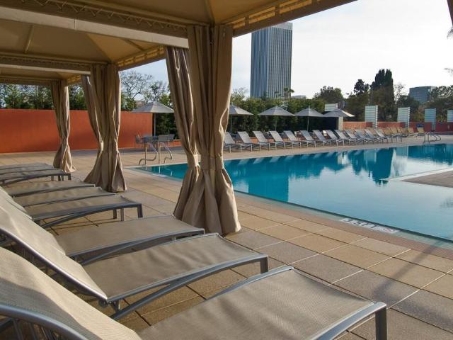Park La Brea 1 Bedroom Apartment for Rent at 6200 W 3rd St, Los Angeles, CA 90036 Mid City West