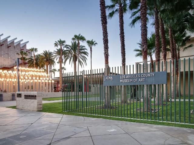 Park La Brea Studio Apartment for Rent at 6200 W 3rd St, Los Angeles, CA 90036 Mid City West