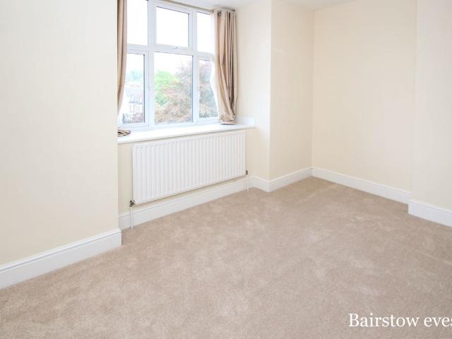 Park Lane, Croydon CR0, 2 bed flat to rent, £1,400 pcm | PrimeLocation