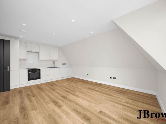 Park Lane, Croydon, Surrey CR0, 2 bed flat to rent, £1,650 pcm | PrimeLocation