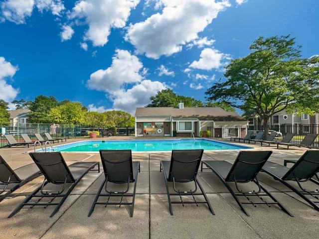 Park Lane Apartments 2 Bedroom Apartment for Rent at 23344 Park Place Dr, Southfield, MI 48033
