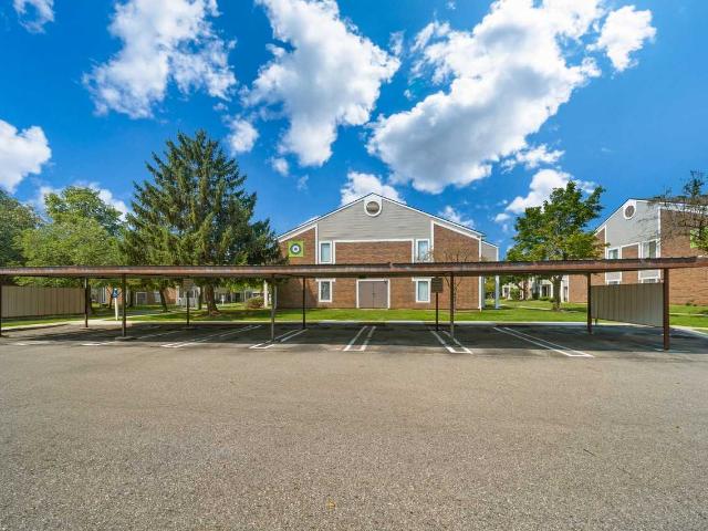 Park Lane Apartments 2 Bedroom Apartment for Rent at 23344 Park Place Dr, Southfield, MI 48033
